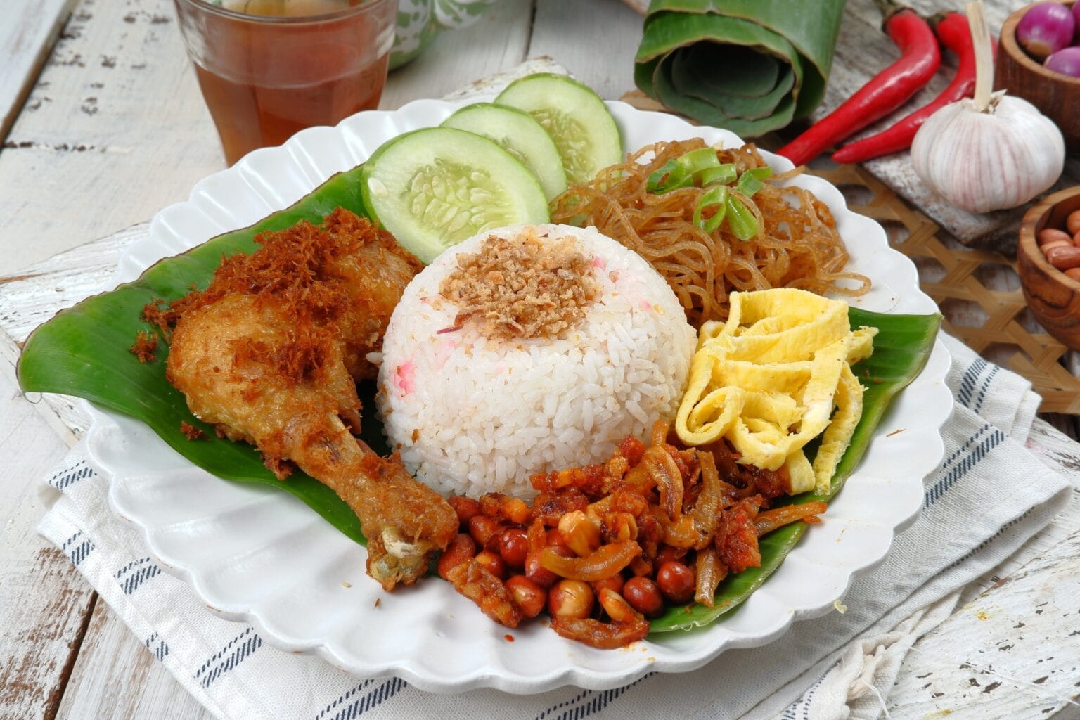 Sejarah Nasi Uduk: Perjalanan Rasa dan Budaya dari Betawi